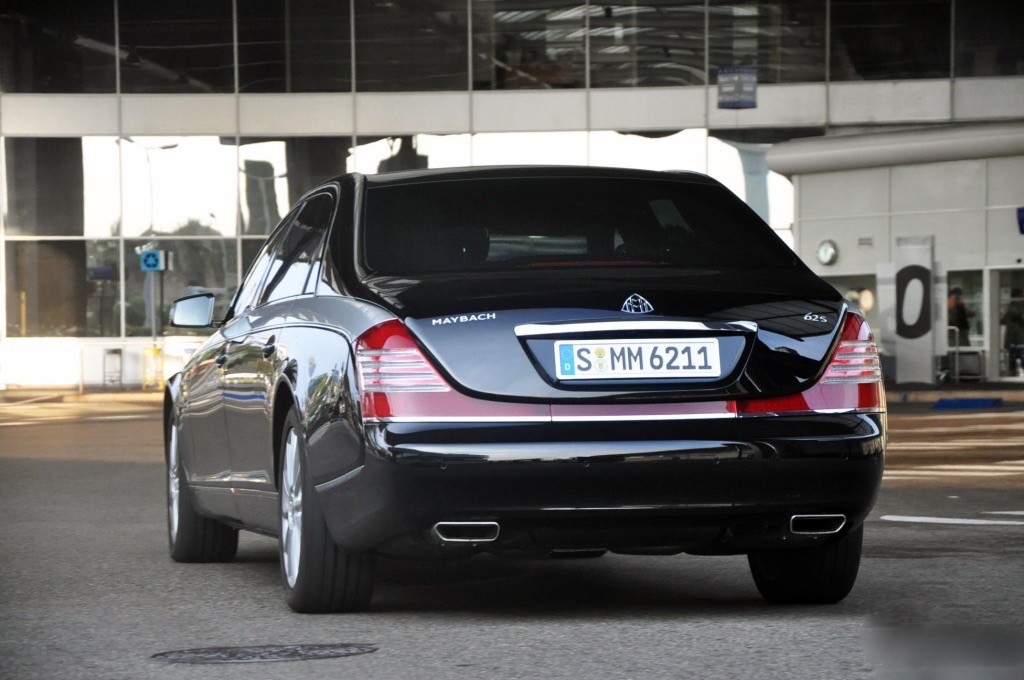 Maybach 57 & 62 / *Visionary Tokyo / Ring of Colour