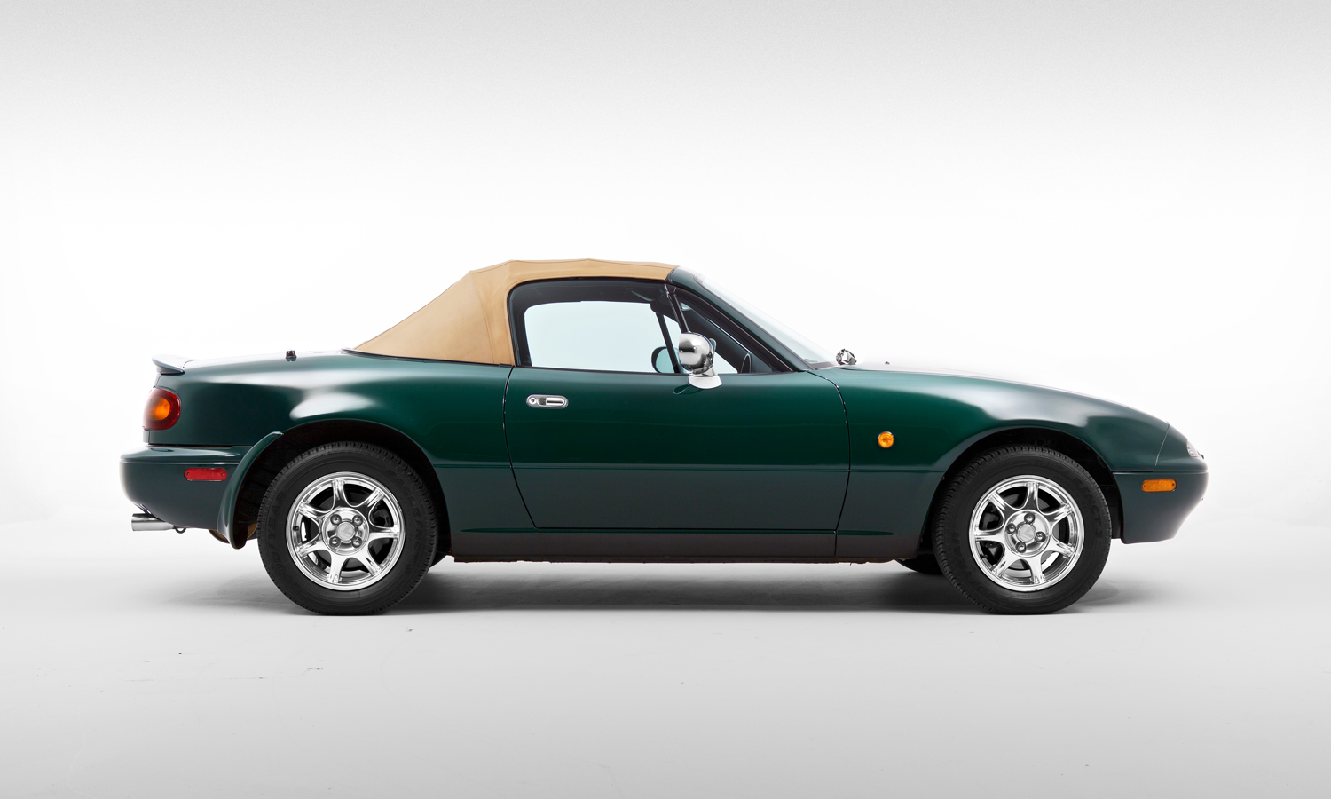 EUNOS ROADSTER / *Visionary Tokyo / Ring of Colour