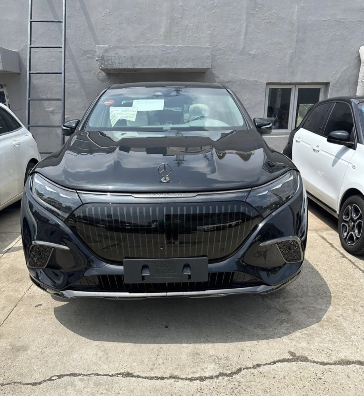 EQS 680 Maybach Night Package / *Visionary Tokyo / Ring of Colour